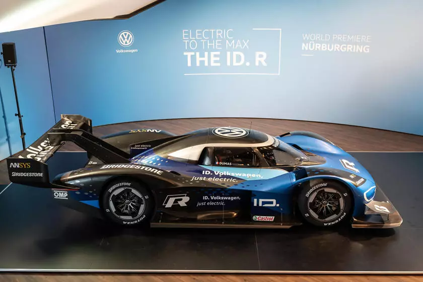 Volkswagen's All-Electric ID. R Nurburgring වෙත පැමිණේ 74086_4