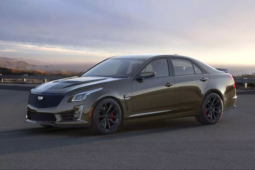 Cadillac เฉลิมฉลอง V-Series ด้วยรุ่น Pedestal Editions 74210_2