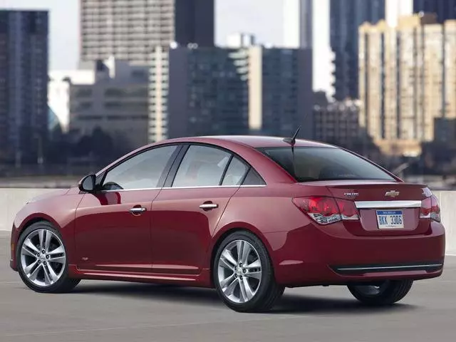 Endi siz yangi Chevy Cruze sotib olmaysiz 74226_1