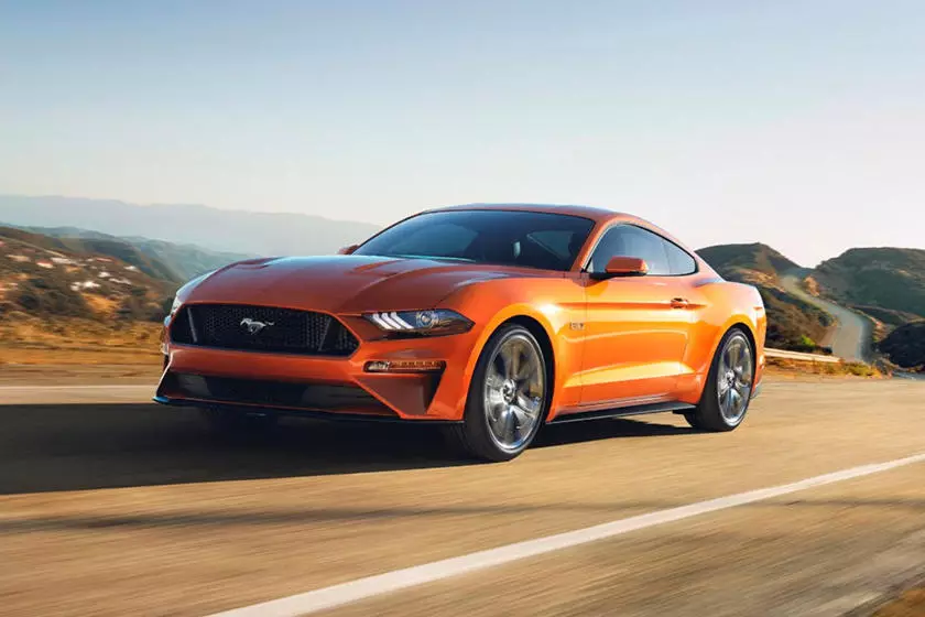 Ford Mustang კომერციული აკრძალულია სახიფათო მართვის წახალისებისთვის 74383_1