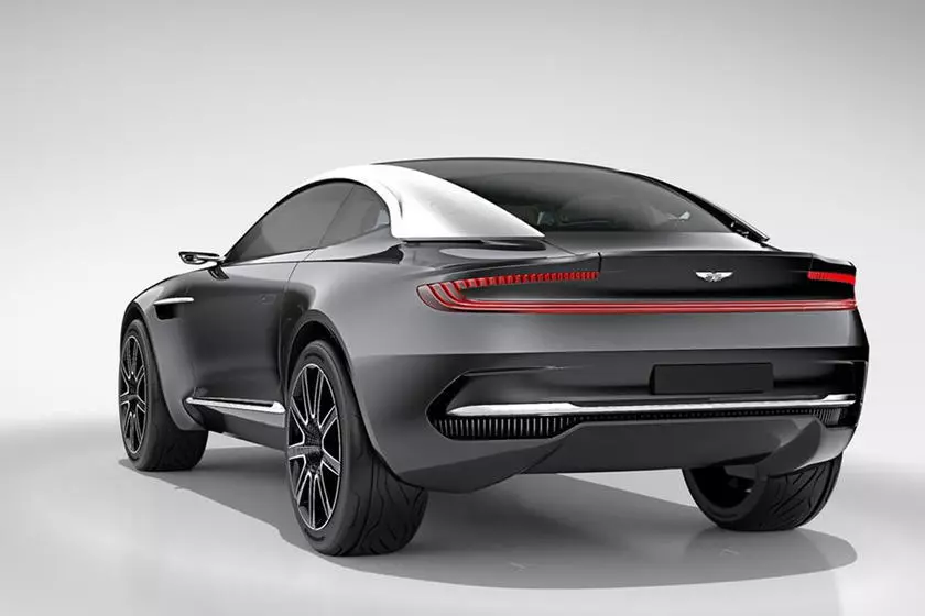 Aston Martin-iň täze interýerleri Angliýada dizaýn edilmez 74465_3