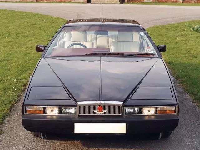 Tsy fahombiazana lafo: Aston Martin Lagonda 74516_1