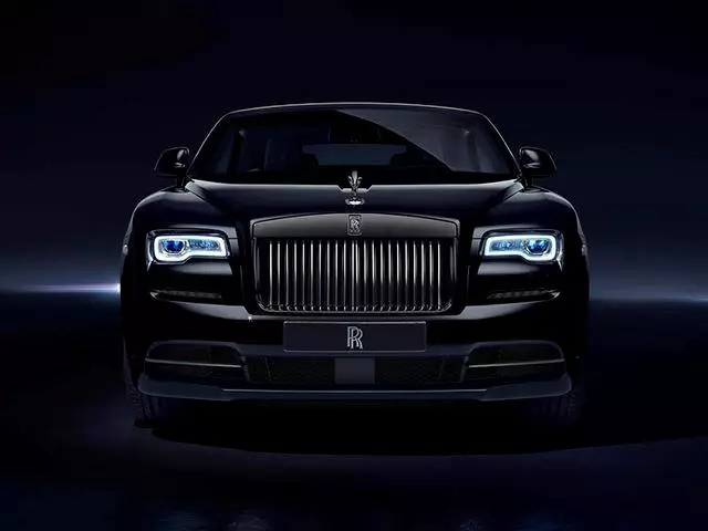 Rolls-Royce Dawn quay sang mặt tối với phiên bản huy hiệu đen tàn bạo 74569_1