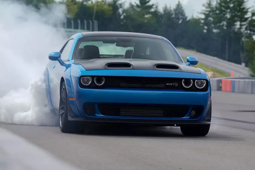 Dodge Challenger Redeye začína hromžiť z montážnej linky 74716_7