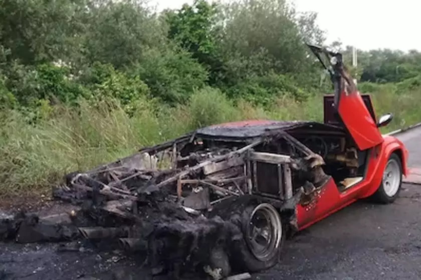 Marwadzo Uye Kushungurudzika Ndiyo Iyi Yakacharwa Lamborghini Countach 74789_1