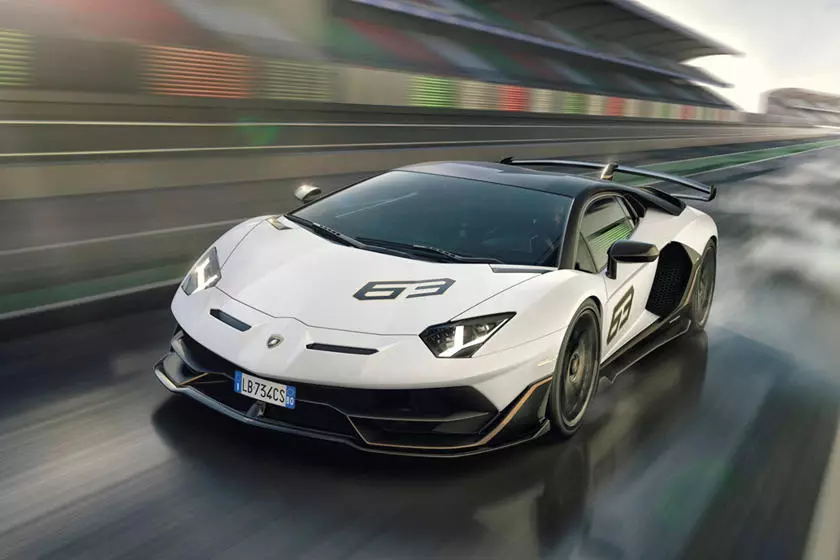 Міне, Lamborghini Aventador SVJ Roadster келе жатқанының дәлелі 74968_6