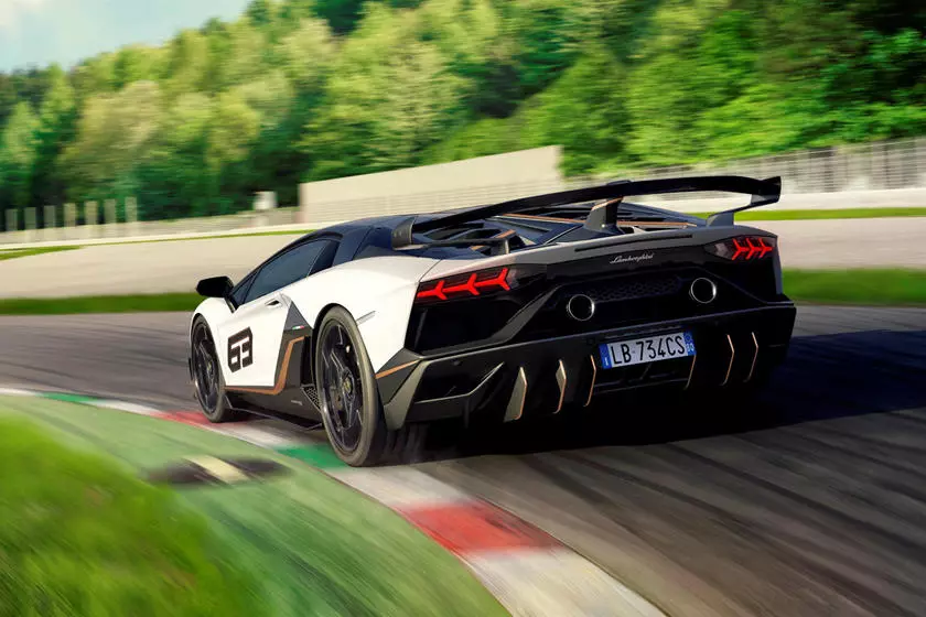 Aquí está a proba do Lamborghini Aventador SVJ Roadster está chegando 74968_7