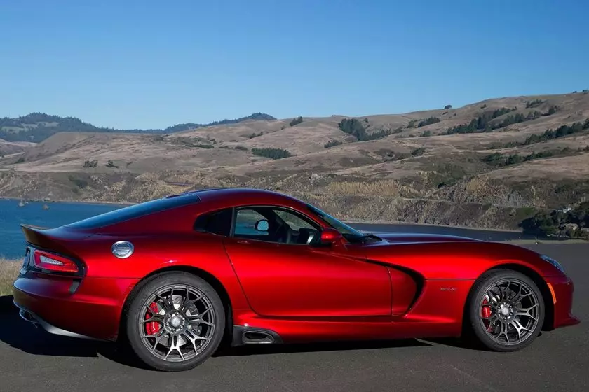 Dodge Viper Aliyezaliwa Upya Je, Haifanyiki Baada ya Yote? 74969_5