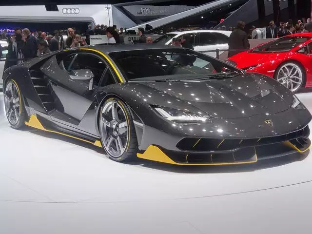 De Centenario bewiist dat Lamborghini noch gek kin dwaan 75103_1