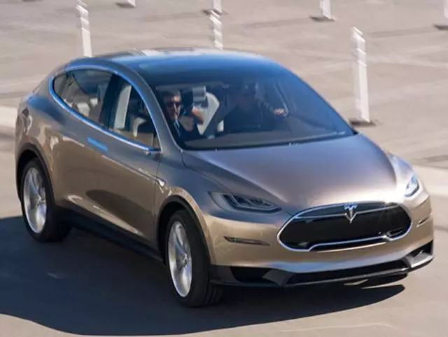 Tesla Model X byla (opět) odložena, protože Elon Musk chce, aby byla dokonalá 75144_1