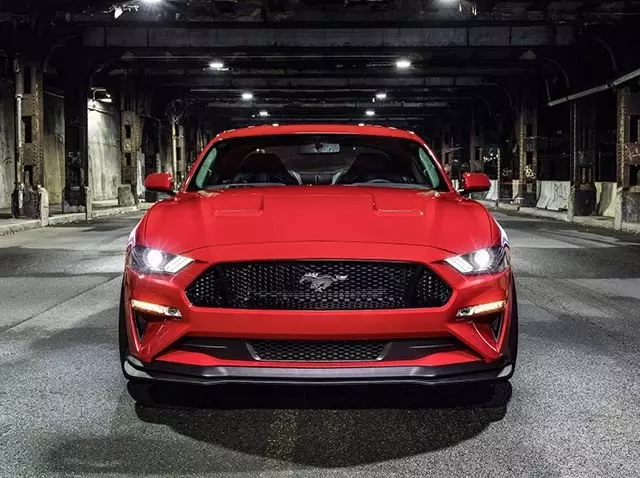 Yeni Ford Mustang GT Performans Paketi Camaro SS 1LE-ni çətinləşdirir 75189_2