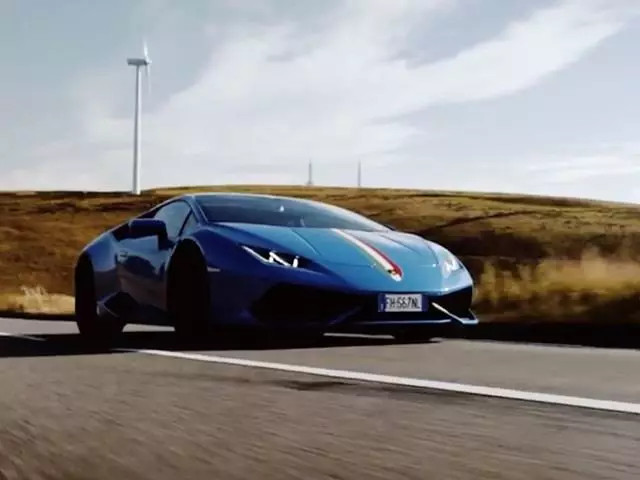 Ad Personam Azadiyê dide Ajokerên Lamborghini ku Ew ajokarek bêkêmasî li dar bixin 75216_1