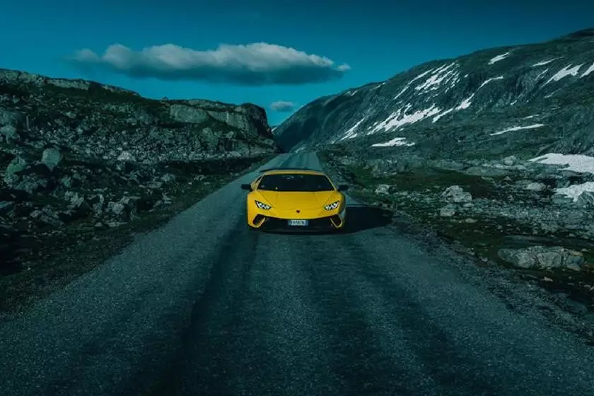 Lub Lamborghini Avventura 2018 Norway ntoj ke mus kawm yog txoj kev zoo tshaj plaws los tshawb txog Scandinavia 75271_10