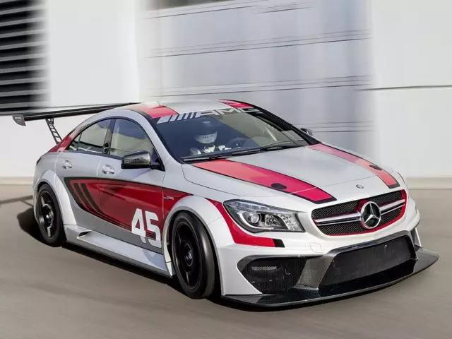 מרצדס CLA45 AMG Racing Series קונספט צורח לתוך פרנקפורט 75297_2