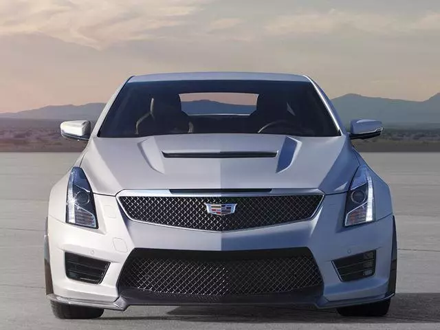 Cadillac vadītājs vēlas modeli 250 000 USD vērtībā, taču tas netiks piegādāts līdz 2029. gadam 75469_1