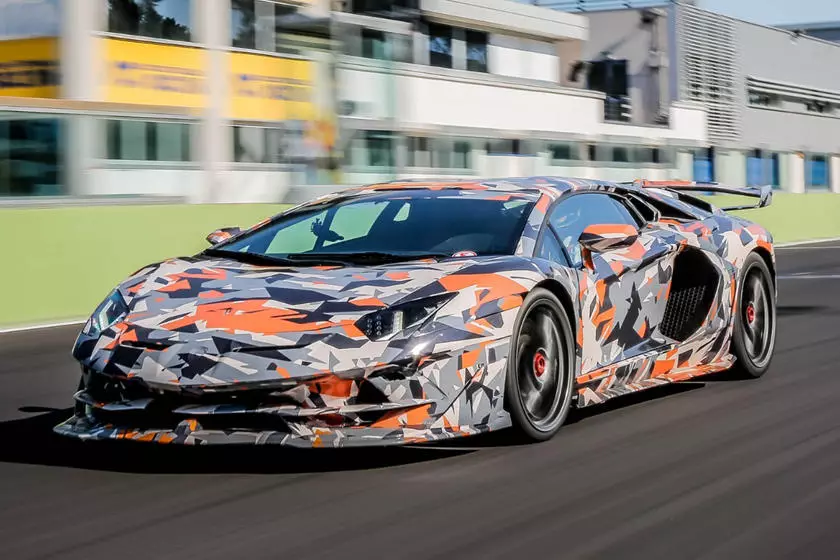 Lamborghini Aventador SVJ ez da pentsa litekeen bezain indartsua 75498_1