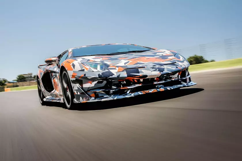 Lamborghini Aventador SVJ ez da pentsa litekeen bezain indartsua 75498_2