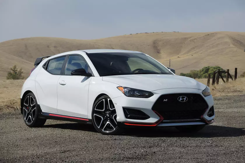 “Hyundai Veloster N” beýleki gyzgyn petikleri bahadan ýok eder 75702_11