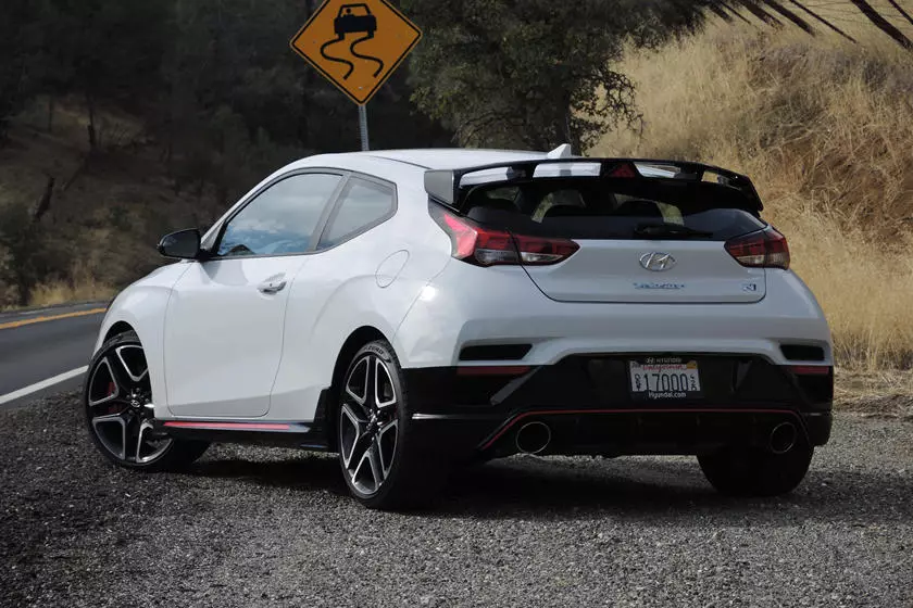 Hyundai Veloster N mun mylja aðra heita hatchbacks á verði 75702_12