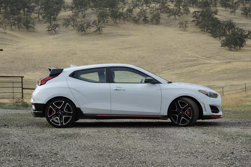 Hyundai Veloster N mun mylja aðra heita hatchbacks á verði 75702_13