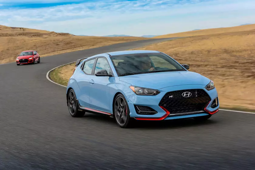 “Hyundai Veloster N” beýleki gyzgyn petikleri bahadan ýok eder 75702_2