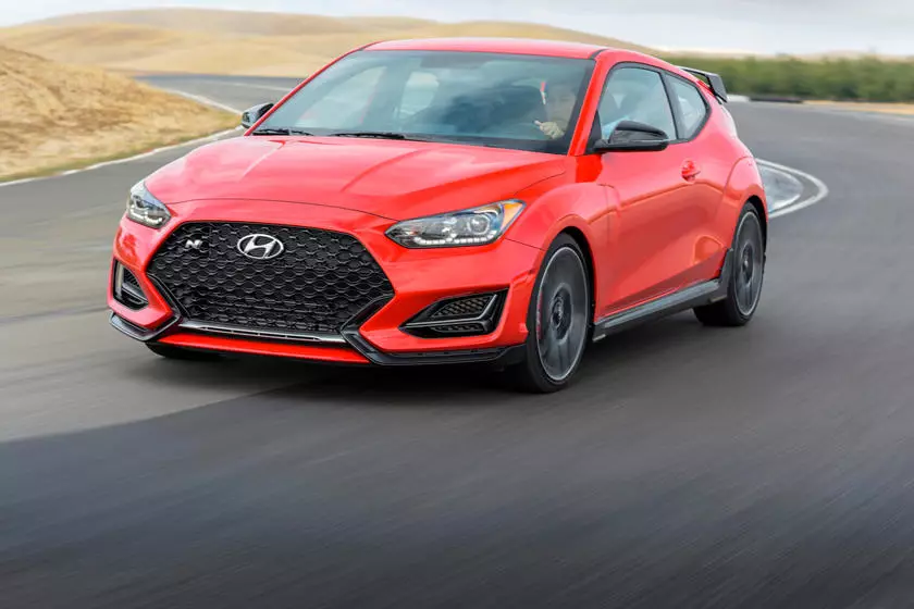 Hyundai Veloster N mun mylja aðra heita hatchbacks á verði 75702_3