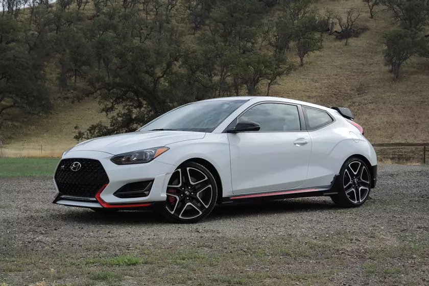 “Hyundai Veloster N” beýleki gyzgyn petikleri bahadan ýok eder 75702_8