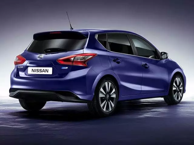 Nissan Pulsar è fuori per ottenere il golf e la messa a fuoco - in Europa 75797_1