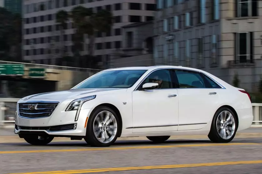 Siêu du thuyền Cadillac sắp có thêm nhiều loại xe nữa 75826_2