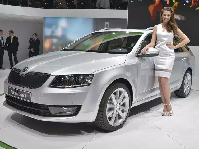 Skoda жаңы Octavia Combi дебют жасады 75853_1