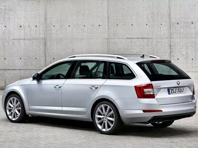 Skoda เปิดตัว Octavia Combi ใหม่ 75853_2