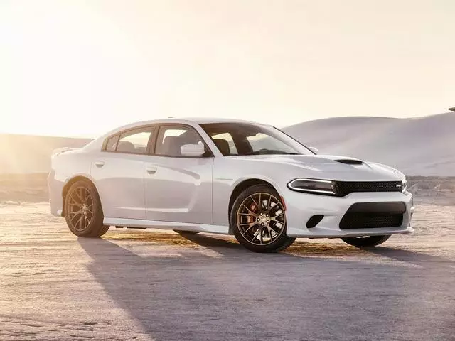 Dodge slipper løs lader SRT Hellcat – Verdens raskeste sedan 76106_2