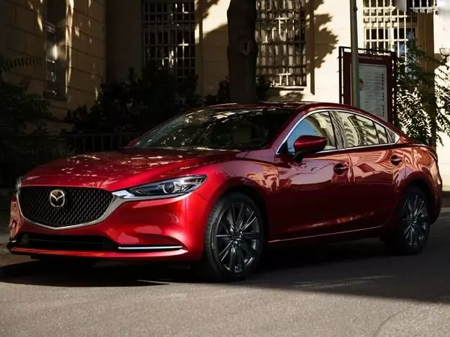 Ji Mazda6-a 2018-an re Silav Bikin: Zêdetir Premium Û Gelek Torque 76232_1