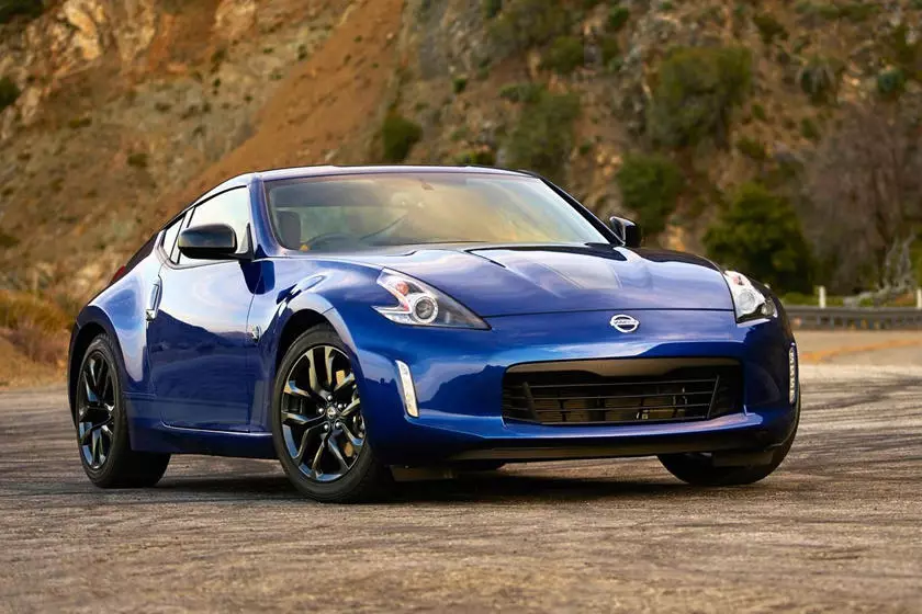 Nissan 370Z Ati GT-R Awọn ẹda Ọdun 50th ti Nbọ si Ilu New York 76251_5