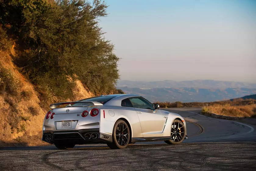 I-Nissan 370Z kanye ne-GT-R yeminyaka engu-50 yohlelo lokugubha iminyaka engu-50 iza eNew York 76251_8