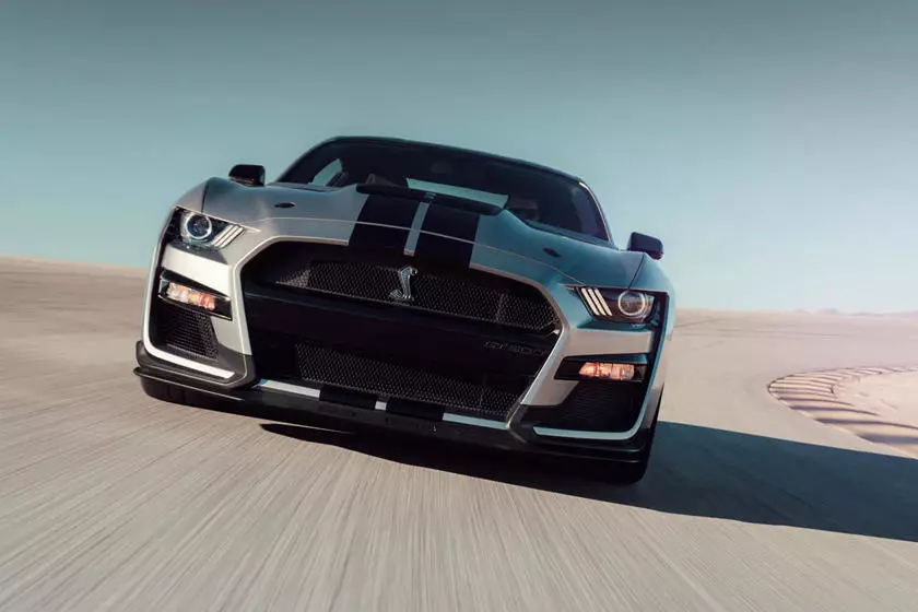 2020 Ford Mustang Shelby GT500 Yabonye Amahitamo mashya ya Retro-Yahumekewe 76288_7