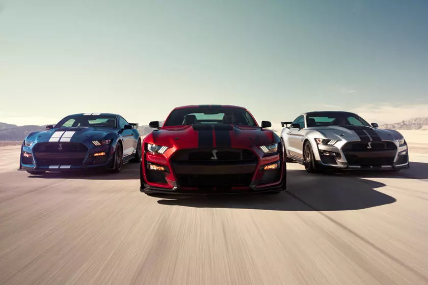 2020 Ford Mustang Shelby GT500 Inapata Chaguzi Mpya za Rangi Zilizoongozwa na Retro 76288_9