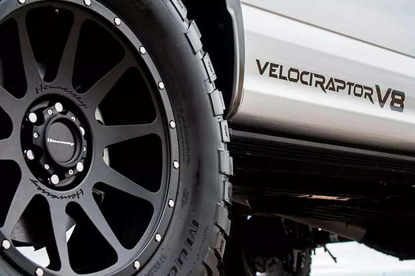 Hennessey 750 at gücü V8 gücünə malik Ford F-150 Raptor-u təqdim etdi 76369_13