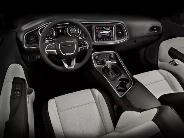 2015 Dodge Challenger ora bakal matèni sampeyan; Iku Entuk Rating Safety Kacilakan Bintang Lima 76372_3