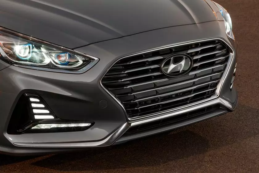 2018-2019 Hyundai Sonata hibridinis priekinis ženklelis