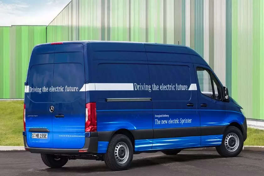 Mercedes-Benz Ṣe afihan Van Electric ti o yẹ ki o ṣe akiyesi Tesla 76623_5