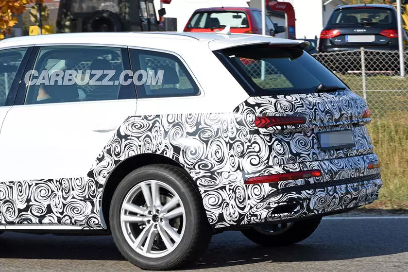 2020 Audi Q7 פאַסעליפט ספּייד מיט פאַנטאַזיע ניו גריל און כעדלייץ 76644_10