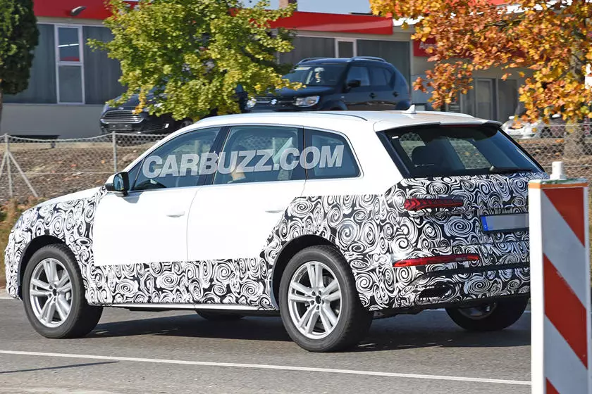 2020 Audi Q7 Facelift Spied Kanthi Kisi-kisi Anyar lan Lampu Depan 76644_11