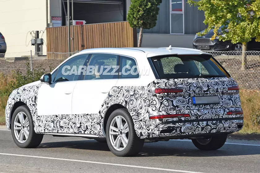 2020 Audi Q7 Facelift Yakatsvairwa NeFancy Itsva Grille Uye Mwero 76644_3