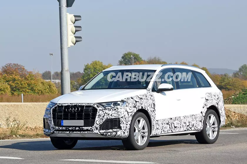 2020 Audi Q7 Facelift Yakatsvairwa NeFancy Itsva Grille Uye Mwero 76644_4