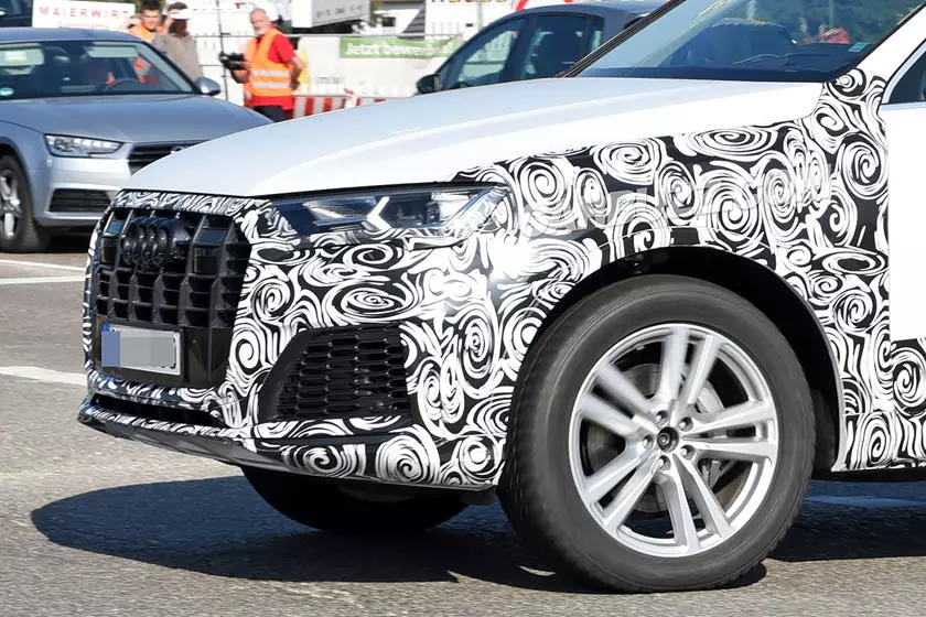 2020 Audi Q7 ફેસલિફ્ટ ફેન્સી નવી ગ્રિલ અને હેડલાઇટ્સ સાથે જાસૂસી 76644_8