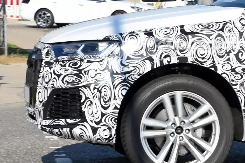 2020 Audi Q7 Facelift Spied Kanthi Kisi-kisi Anyar lan Lampu Depan 76644_9