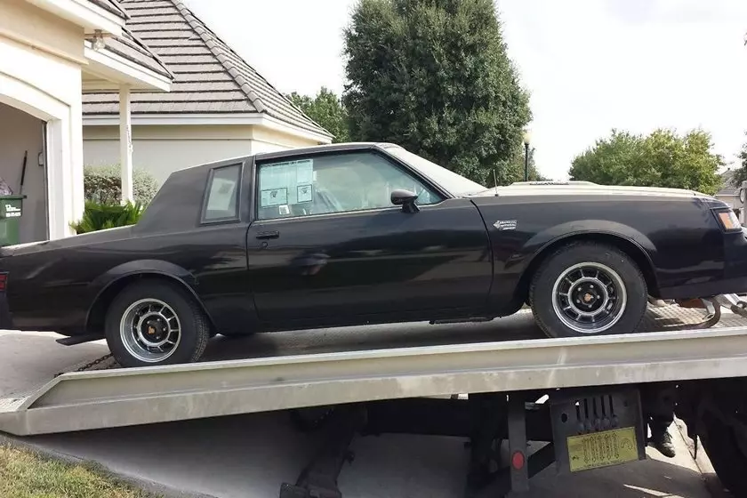 တစ်စုံတစ်ဦးသည် 1987 Buick Grand National အတွက် $75,000 ပေးခဲ့သည်။ 76713_3