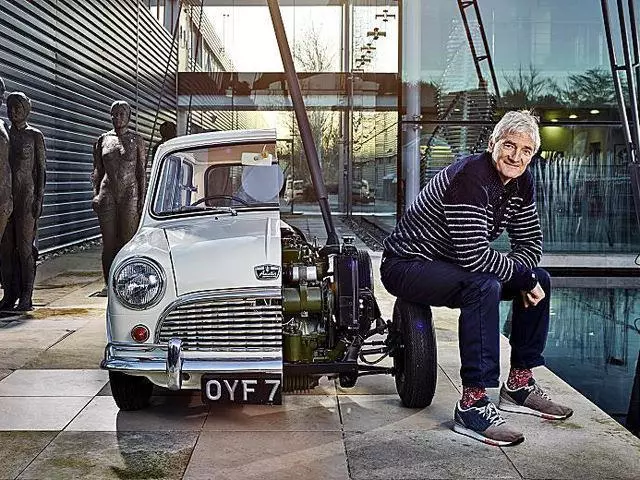 Dyson Poaches lona lua Aston Martin Executive I lalo ifo o le tausaga 76726_1