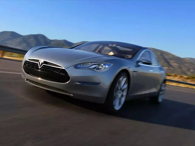 Уладальнік Tesla Model S аштрафаваны на 10 000 долараў за тое, што яго аўтамабіль 76729_5